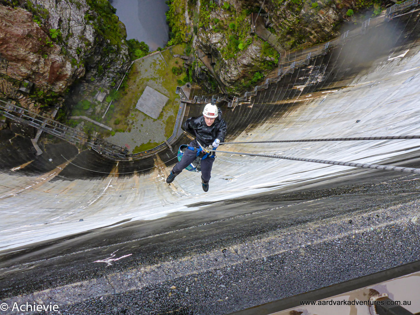 Abseiling the highest dam in Tasmania - TravellingAccountant